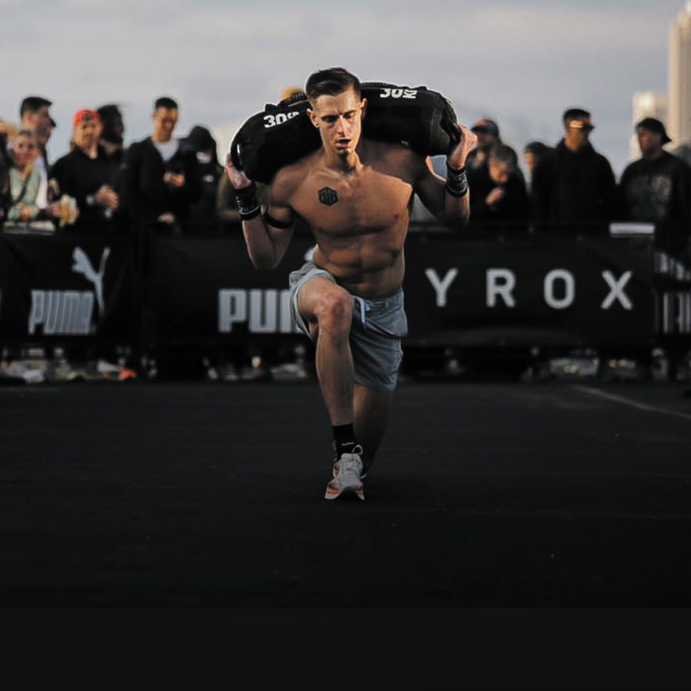 Sandbag Lunges HYROX Le Guide Complet Pour Réussir La Station